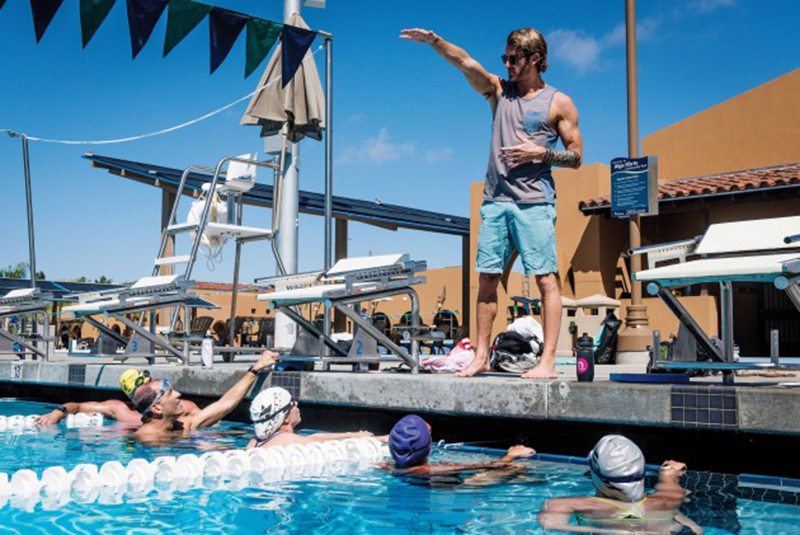 ¿Por qué debo unirme a un club de natación?