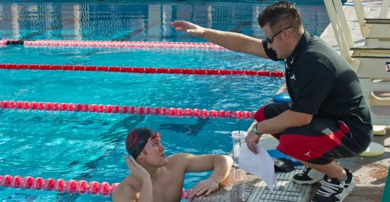3 rutinas de natación para completar en 30 minutos