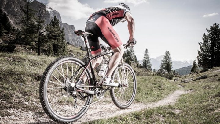 Las mejores estrategias para escalar colinas en bicicleta