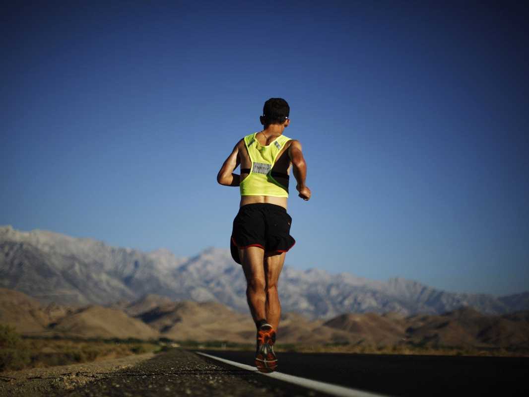 Cómo empezar y terminar con fuerzas una carrera de running