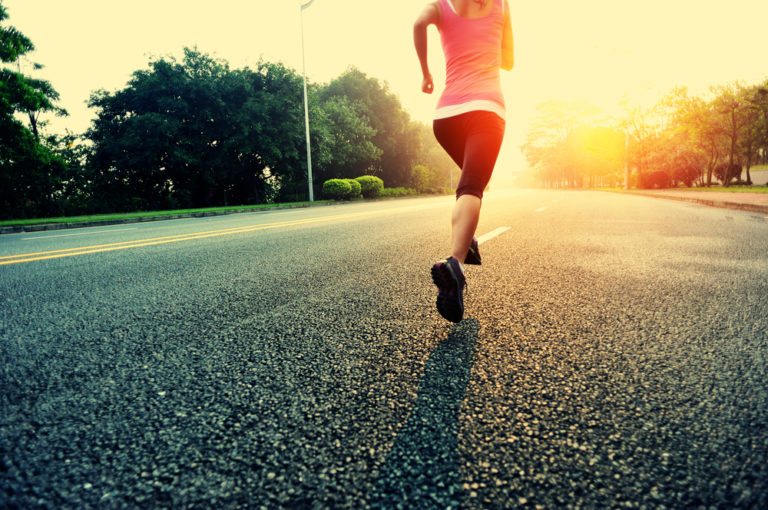 Cómo empezar y terminar con fuerzas una carrera de running