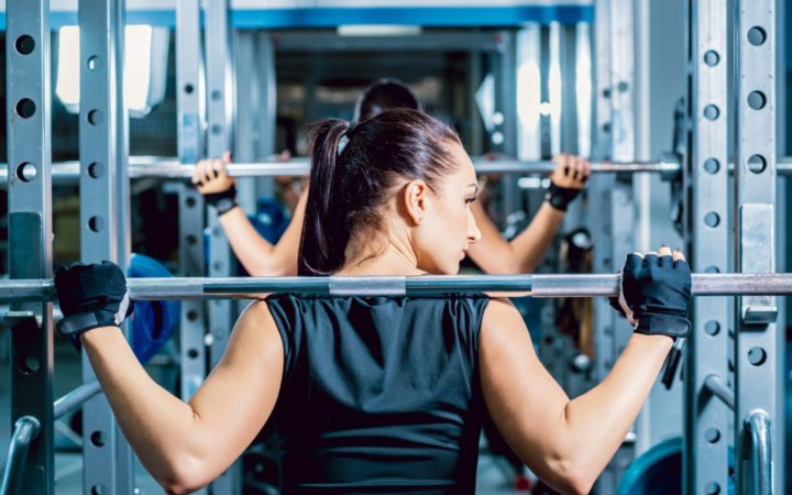 Todo lo que debes saber antes de empezar a entrenar con pesas