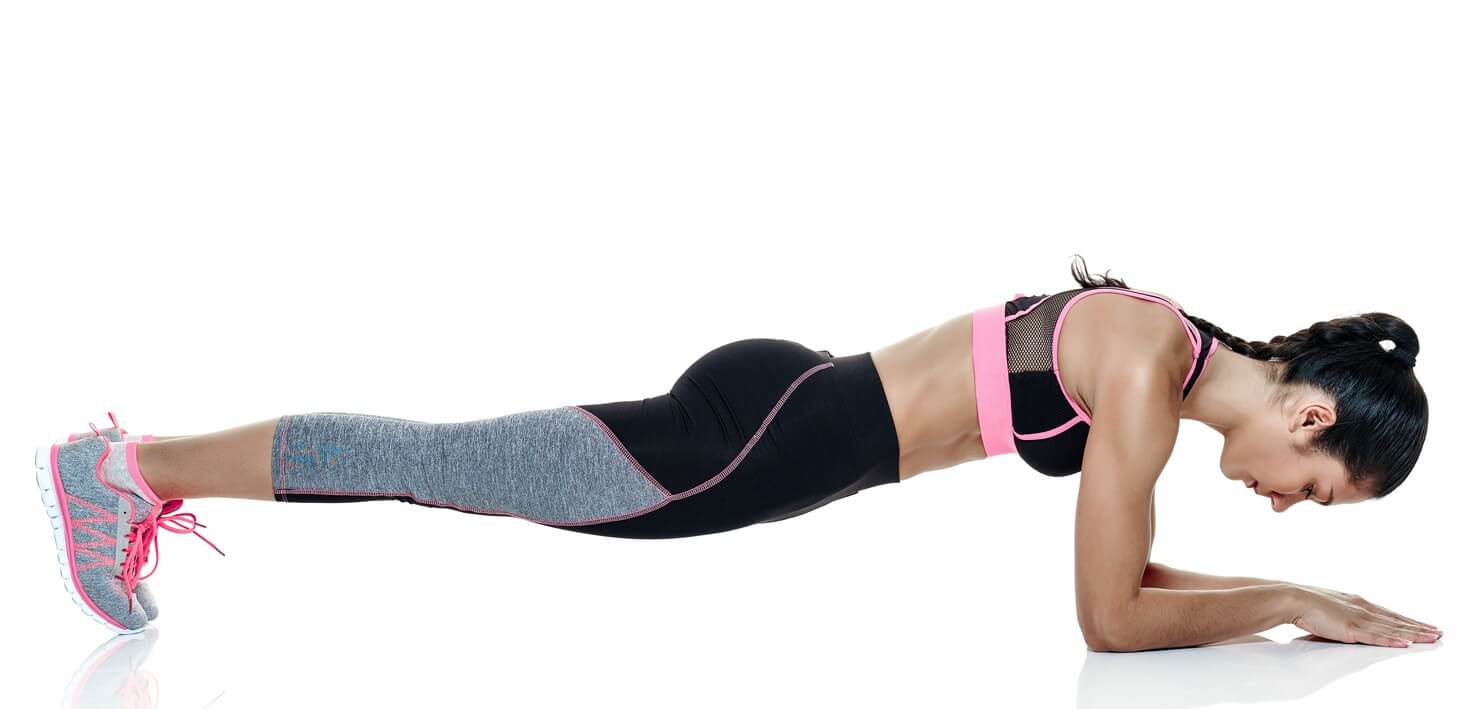 5 variaciones de planchas para lograr endurecer tu abdomen