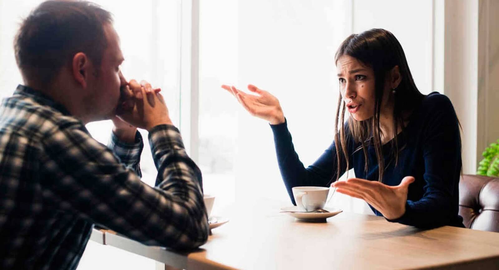 6 pasos esenciales para mantener la calma durante conversaciones difíciles