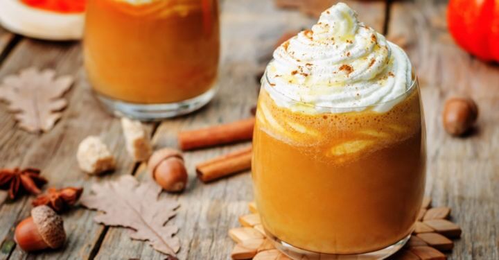Cómo hacerte tu propio café especiado con calabaza