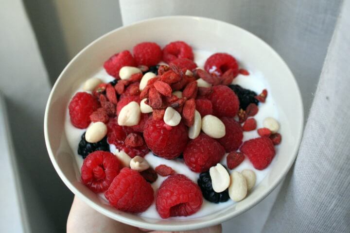 8 snacks qué puedes tomar por la noche sin sentirte culpable