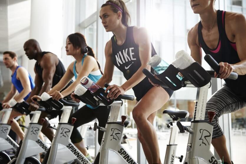 3 cosas que un ciclista puede hacer para aprovechar su clase de spinning