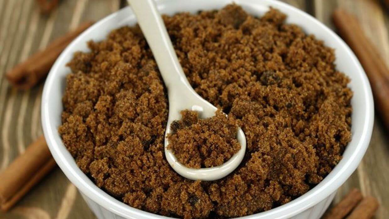 ¿Qué es el azúcar mascabado y qué usos tiene?