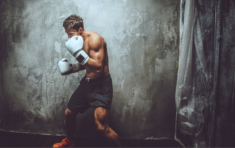 Cómo empezar a boxear en casa sin equipamiento