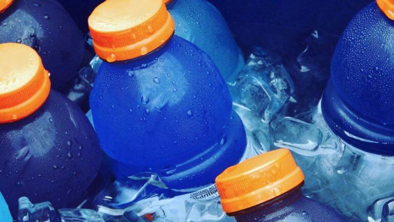 5 bebidas saludables altas en electrolitos