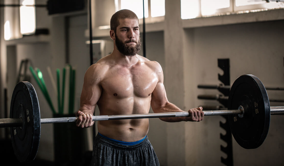 Cómo construir el programa de entrenamiento de brazos perfecto