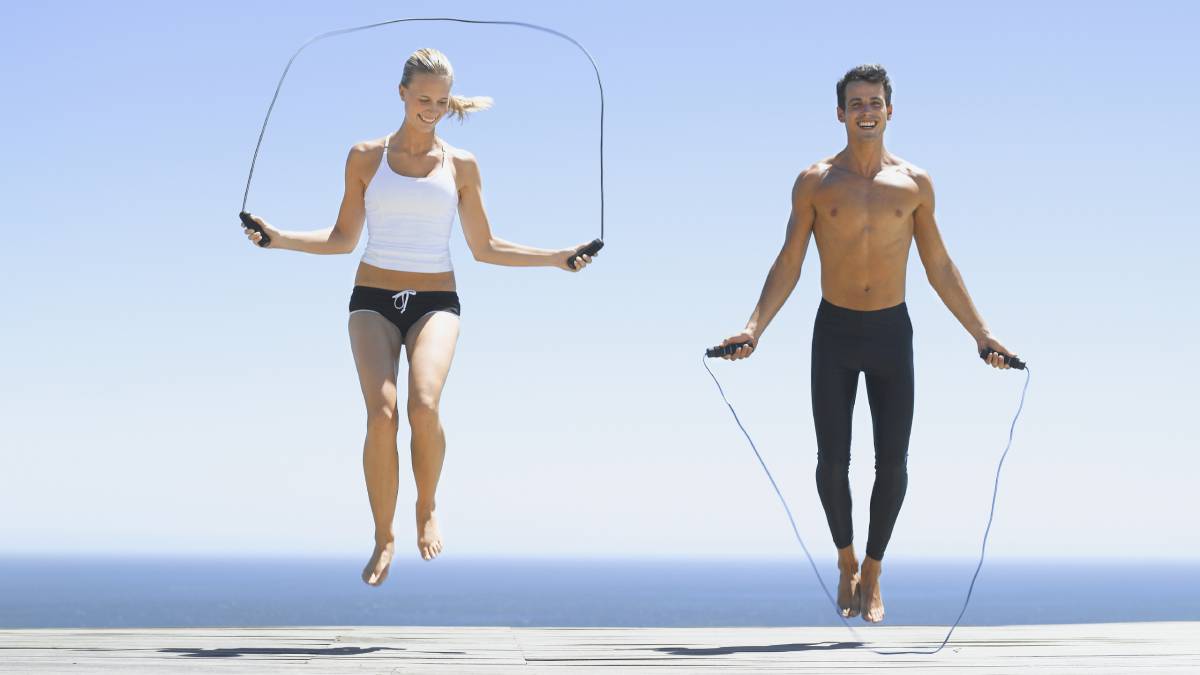 Saltar a la comba: todos los beneficios de un ejercicio para hacer en ...