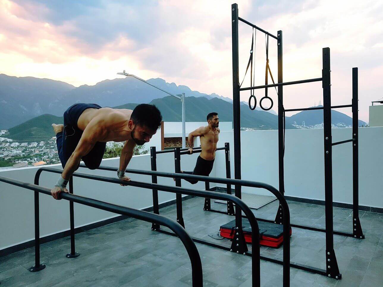 13 ejercicios para empezar a hacer calistenia y entrenar con tu propio peso