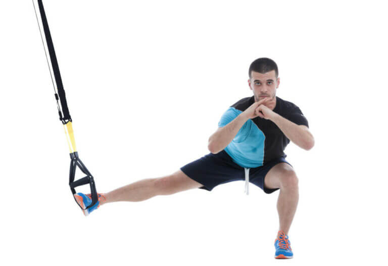8 ejercicios con TRX para fortalecer las piernas de forma sencilla